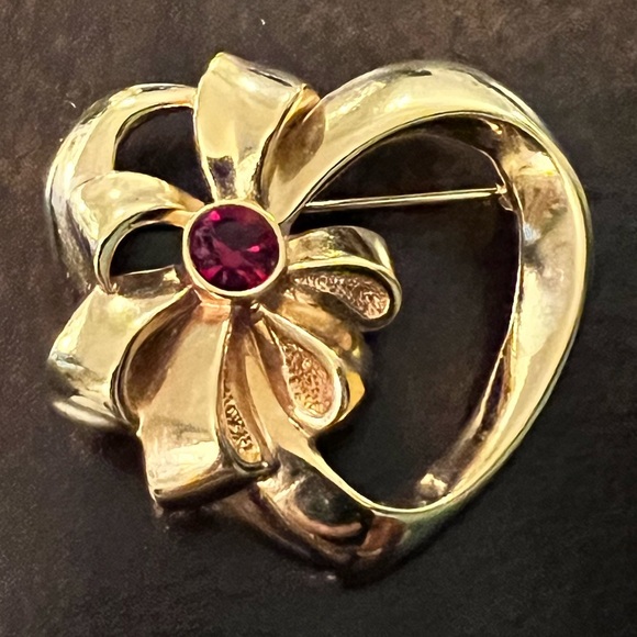 Avon | Jewelry | Vintage Avon Signed Heart Shaped Gold Tone Brooch With ...